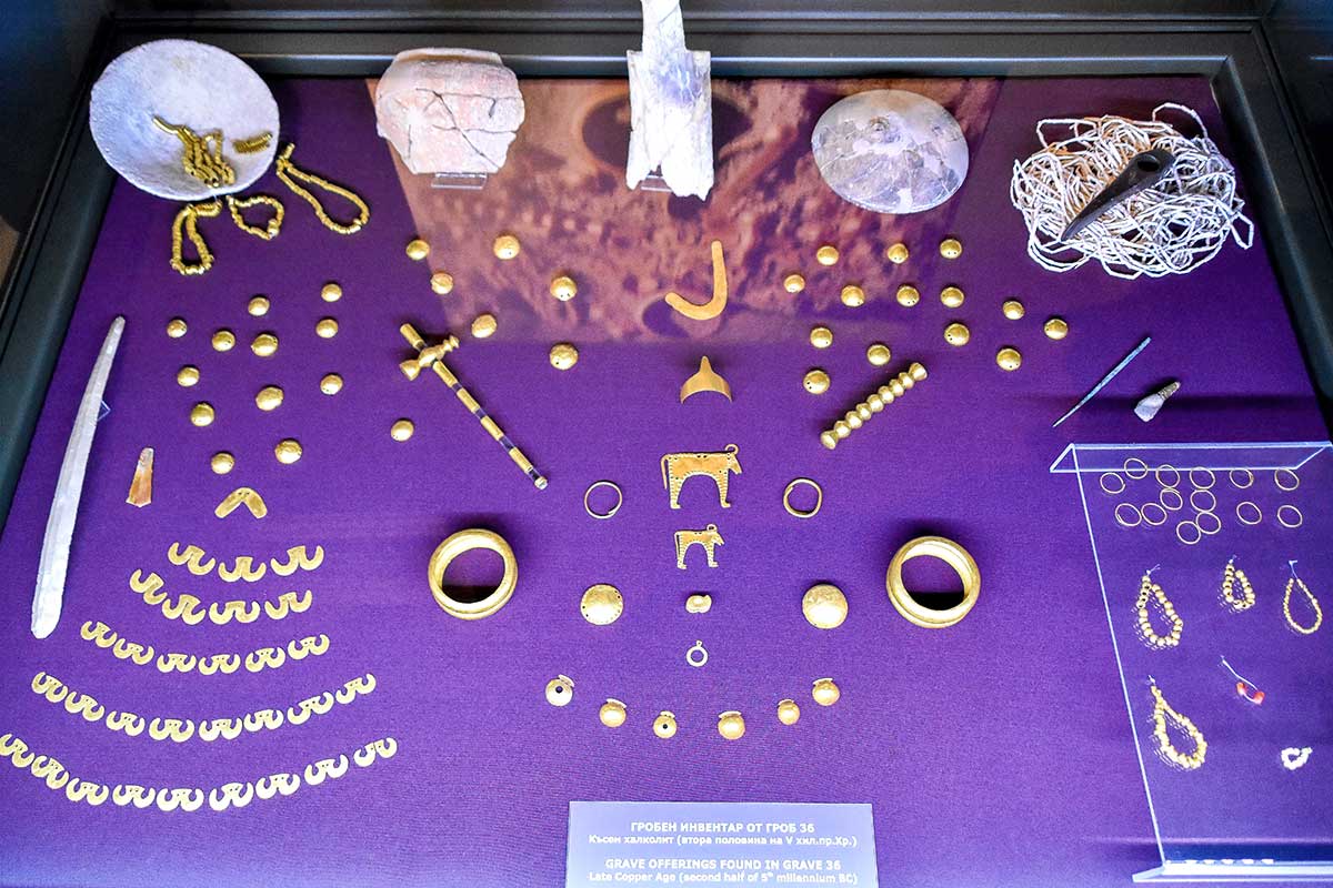 The Varna Gold - History - GuideBG