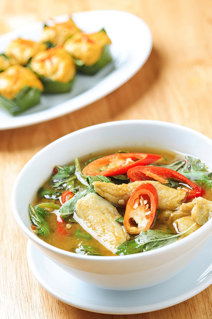Fish Tom Yum (Tom Yum Pla) - Gourmet - GuideBG
