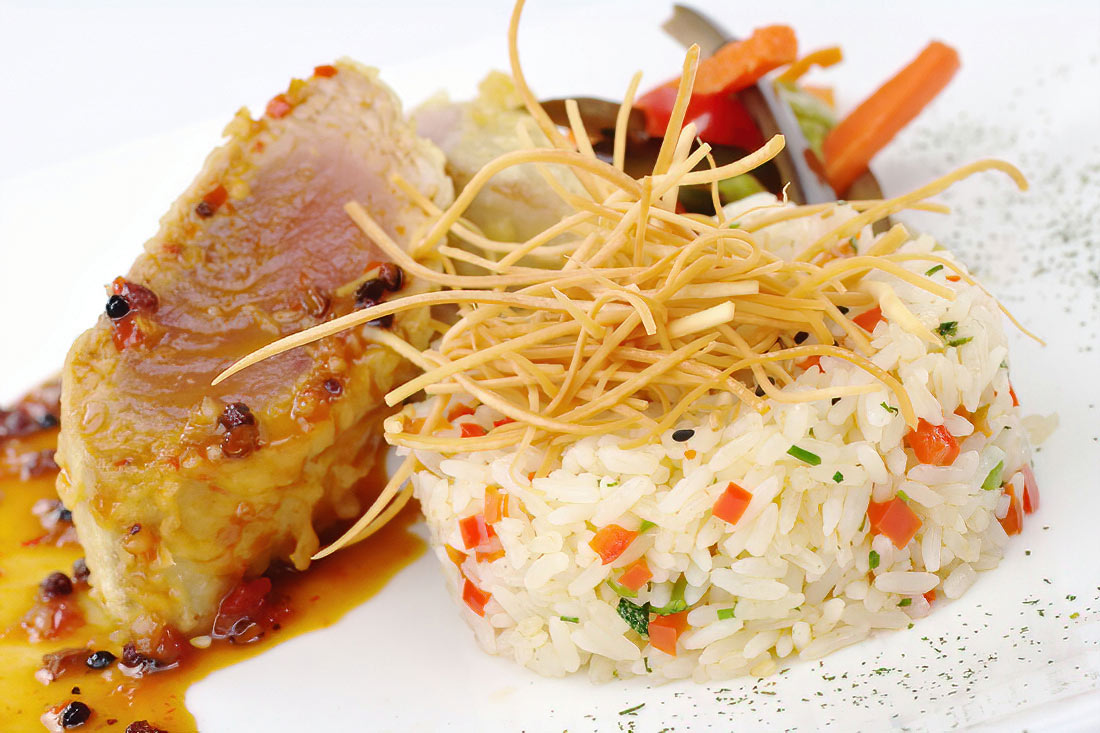 Vegetable Risotto with Potato Sticks, Tuna and Pepper - Gourmet - GuideBG